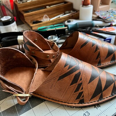 T-bar Pointed-toe Leather Sandals Printable Pattern DIY Handmade ...