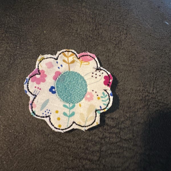 Retro Smiley Face Daisy Snap Tab Embroidery Design 4x4 Hoop-snap Tab ...