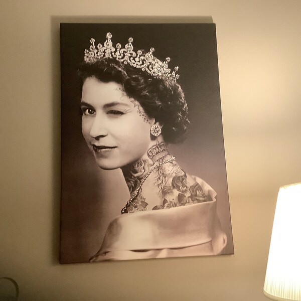 Punk Queen Elizabeth Winking Canvas Art Wall Art Graffiti Print Picture ...