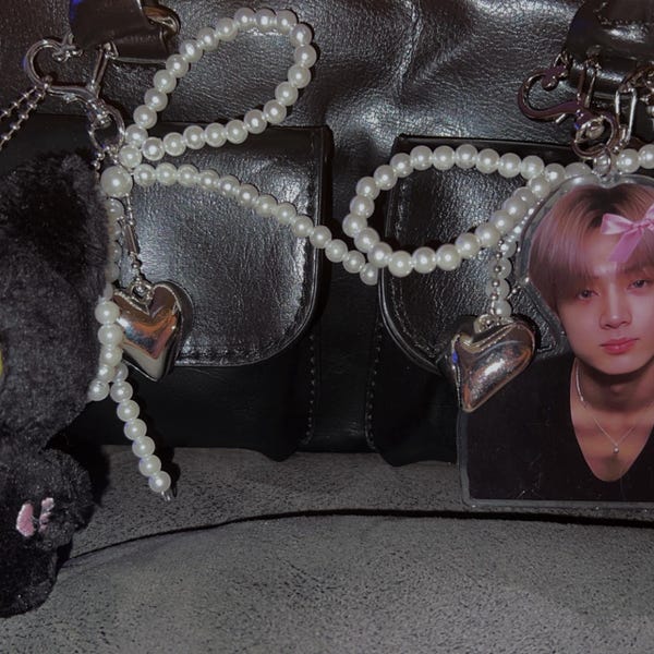 Yuqi Freak Red Rabbit Keychain Gidle - Etsy