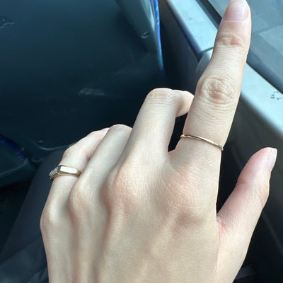 14k Solid Gold 1mm Thin Wedding Band / Minimalist Wedding Ring - Etsy