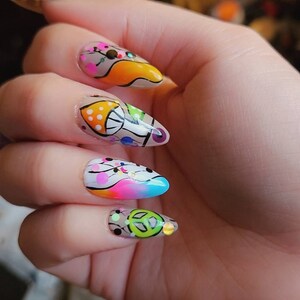 Tripping Illusion Press on Nails Handpainted Abstract Nail Art Glue on ...