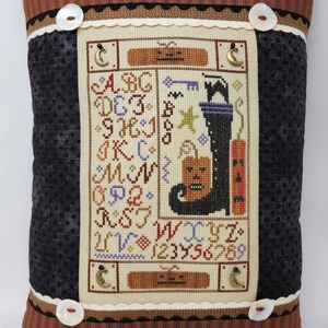 Brenda Gervais Cross-stitched SPRING Into SUMMER PILLOW on 14 Count ...