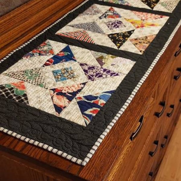 Red White & Blue Floral Patchwork Table Topper or Wallhanging ...