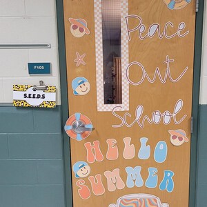 Magical Bulletin Board Kit, Mouse Classroom Decor Retro Classroom Disco ...