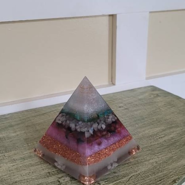 Crystal Pyramid With Shungite for Positive Vibration and Energy Balance ...
