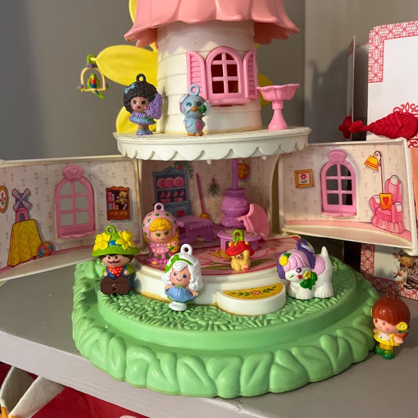 40th Anniversary Rainbow Brite Mini Figure | TLS Rainbow Brite Chee Bee ...