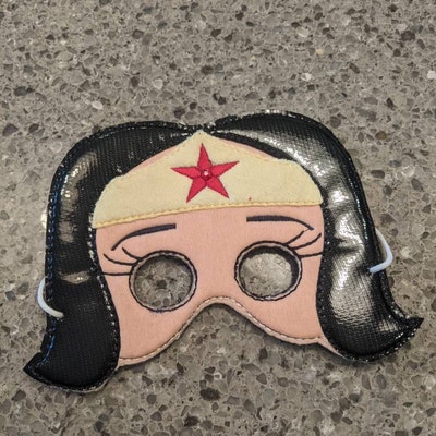 Wonder Woman Super Hero Inspired Mask ITH Project in the Hoop ...