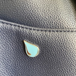 Gold Lightbulb Lapel Pin CC164G Light Bulb, Electric, Electricity ...