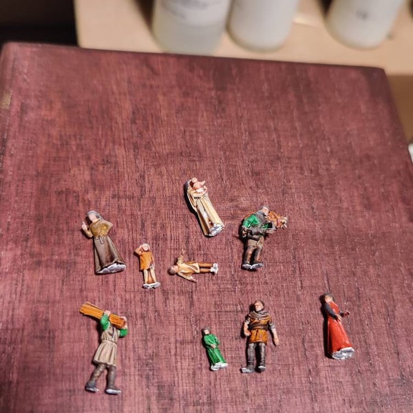 Reconquer Designs, Caballero Miniatures, Medieval Villagers, Concerned ...