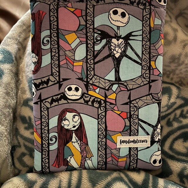 FandomSleeves - Bookish Merch for Book Lovers. - Etsy