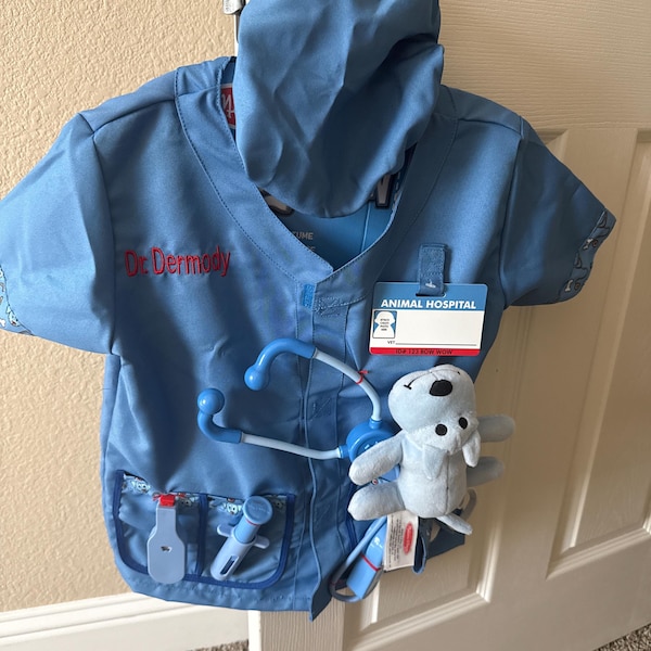 Personalized Melissa & Doug® Veterinarian Dress up Set - Kids Pretend ...