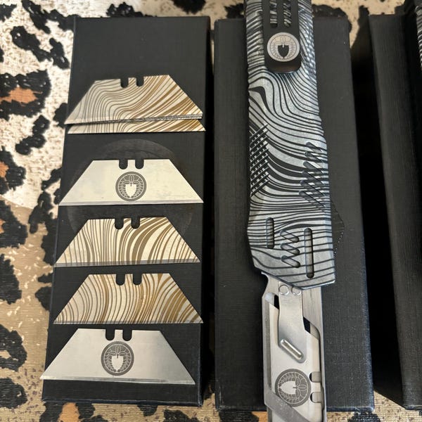 Automatic Tool Without Blade. Can Accept Razor Blades. Beskar Engraved ...