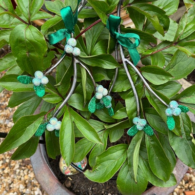 Small Double Headed Eternal Rose With Leaves. Perfect to Sit - Etsy