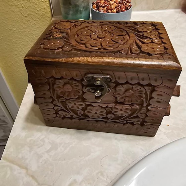 Foldable Jewelry Box With 3 Compartments, Engraved Wood Jewelry ...