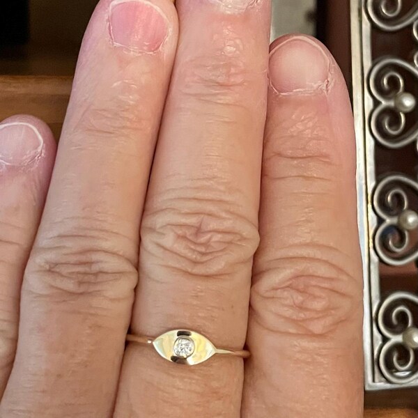 Floating Bubble Wedding Band Women / Single Prong Set Full Eternity ...