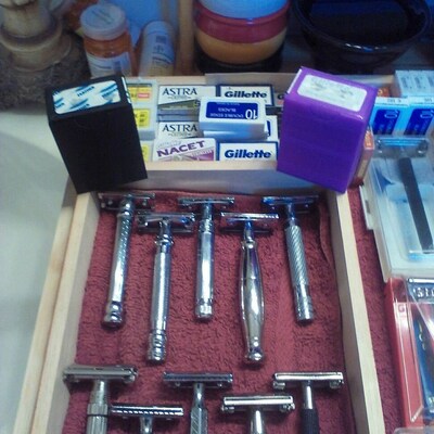 Razor Blade Dispenser for Double Edge or Half Razor Blades - Etsy