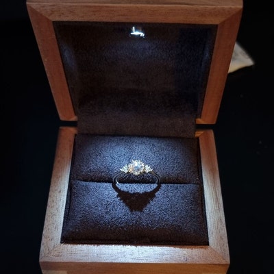 NEW Lustrous Bracelet or Watch Box With LED Light - Etsy