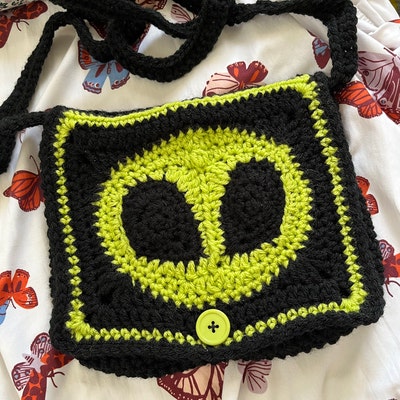 Alien Head Granny Square - Etsy