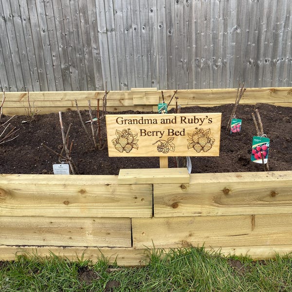 Personalised Wooden Garden Signs Plaque Garden Gift Allotment Vegetable ...