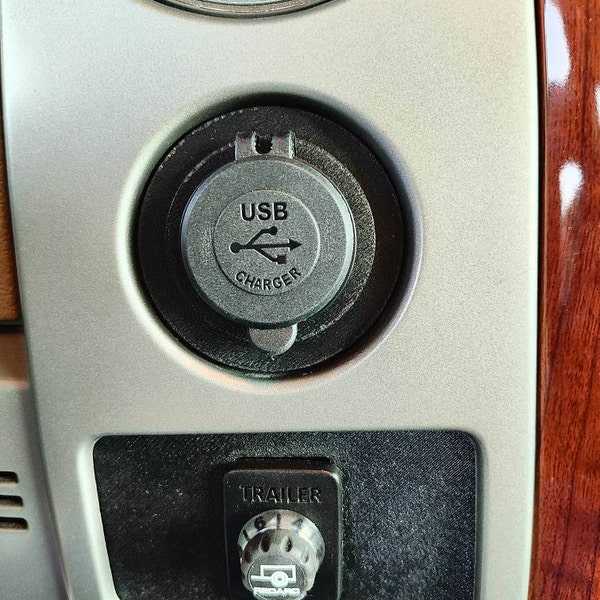 1998-2005 Ford Excursion F250/F350 Rocker Switch Mount Panel (switches ...