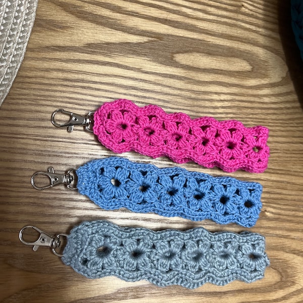 Crochet Pattern Wristlet, Keychain, English (US Terms) & Swedish - Etsy
