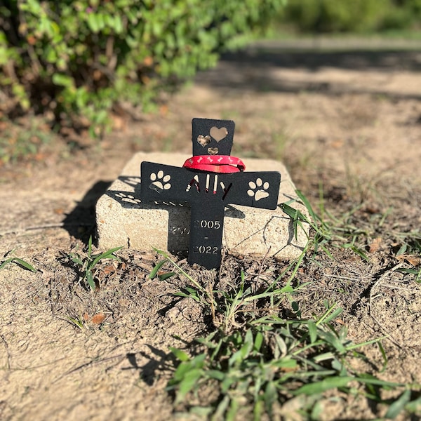 Custom Metal Pet Memorial Stake,dog Paw Prints Grave Marker ...