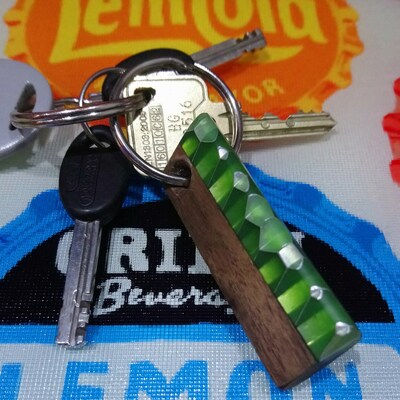 Unique Modern Honeycomb and Resin Wooden Keyrings in Oak or Walnut - Etsy