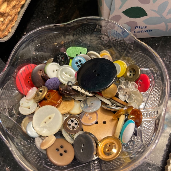 Androck Hand-i-sift Metal Flour Sifter With Wood Handle. Tulip Design ...