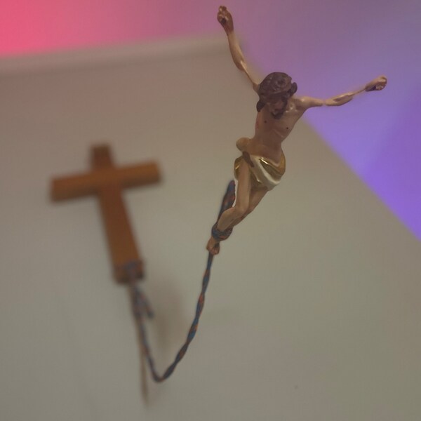 The Original Bunjesus - Bungee Jumping Jesus - Etsy