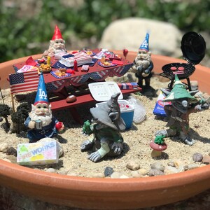 Mini Garden Table, 1/12 Scale - Etsy