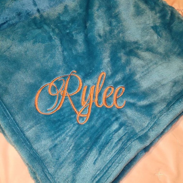 Adult Fleece Throw-personalized Custom Embroidered Blankets Cursive ...