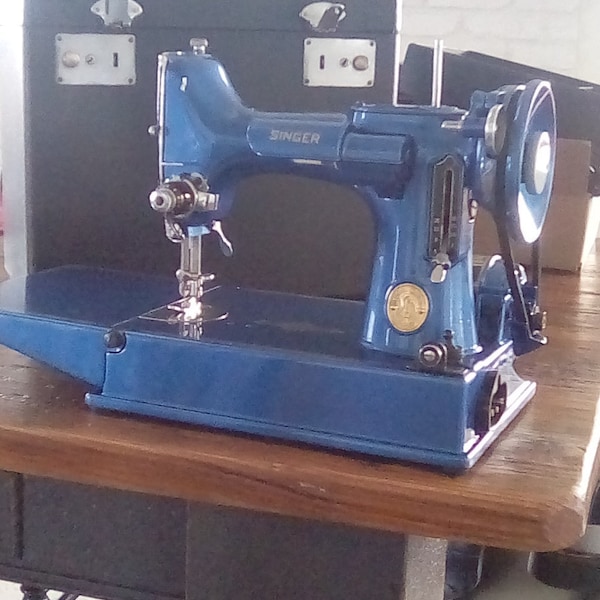 Singer Featherweight 221 Sewing Machine Custom Painted Color of Choice ...