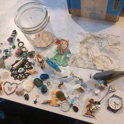 Magpie Mystery Jar Found Object Crow Collection Trinkets, Treasures ...