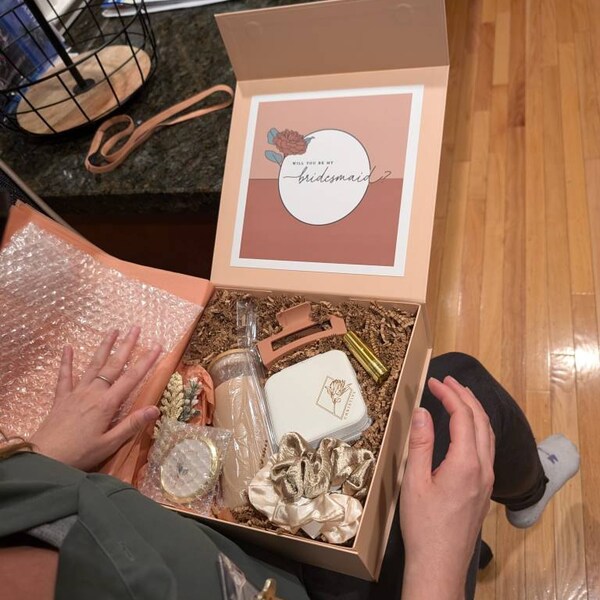 Happy Birthday Gift Box for Her, Personalized Birthday Box With Spa ...