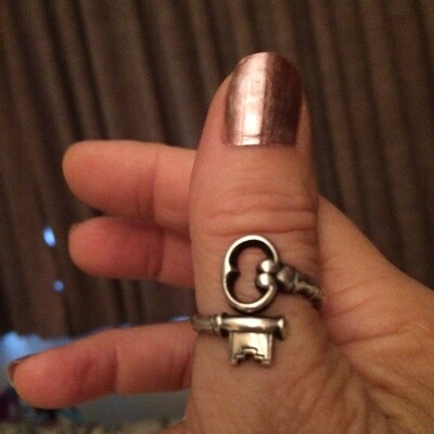 1976 Vintage Sterling SKELETON KEY Ring Avon, the Secret Key - Etsy