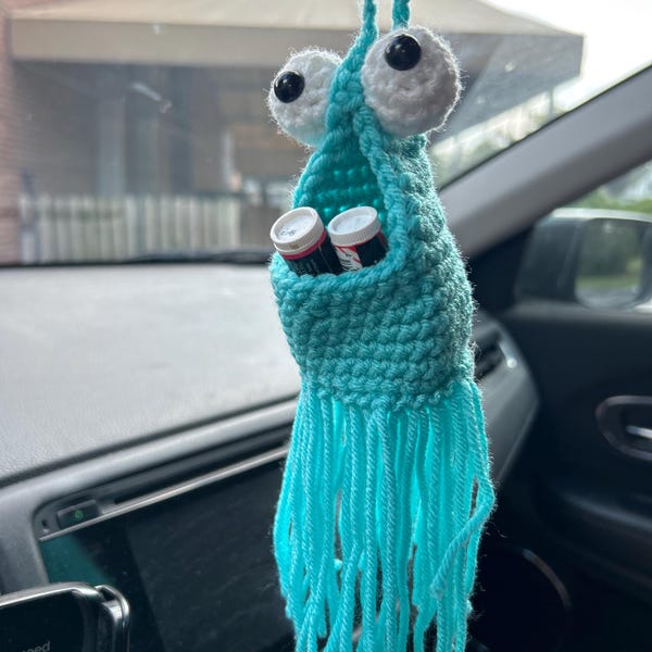 Mini Yip Yip Hanger - Etsy