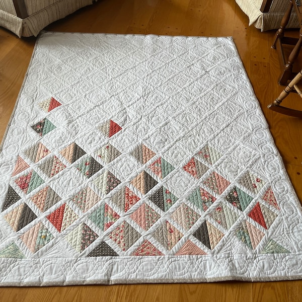 Windswept - Modern Drunkards Path Flower PDF Quilt Pattern. Make a Bold ...