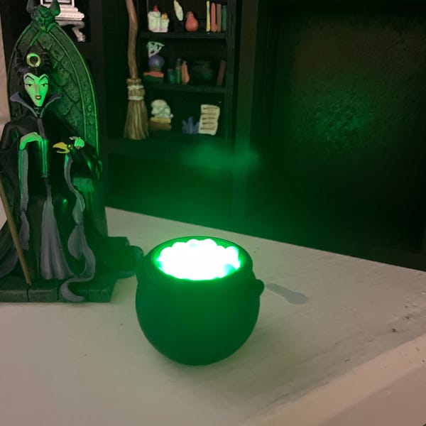 Spooky Mini Bubbling Cauldron for Halloween Dioramas and Haunted ...