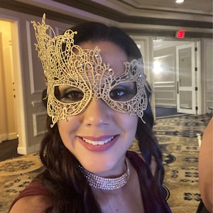 Gold Woman Masquerade Mask With Rhinestones Dazzling Masquerade Masks ...