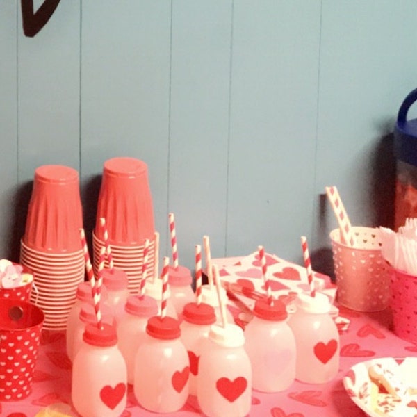 15 CUTE HEART Cups for Kids!!! Plastic Milk Bottles With Lids for ...