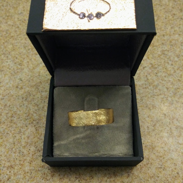 14k Gold Men's Wedding Band in Rustic Style | Solid 14k Gold Handmade ...