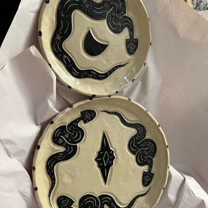 Snake Spirit Tray Black Sgraffito/shiny Glaze White Clay - Etsy
