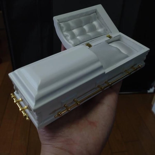 1:12 Wooden Miniature Coffin Casket WHITE Color With Brass Metal Rod ...
