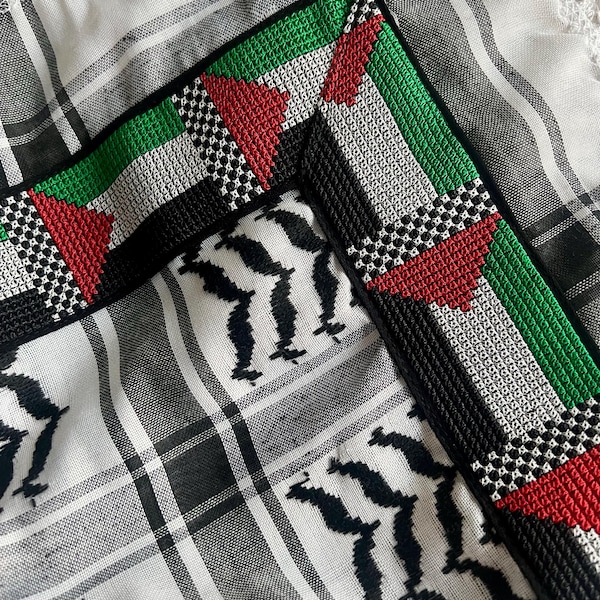 Original Kufiya From Palestine | Colored | Kuffeyeh, Kufiya, Hatta ...