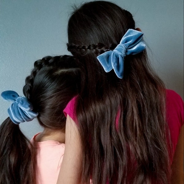 Team Embroidered Long Tail Bows - CUSTOM, Sports Team Fan Bows ...