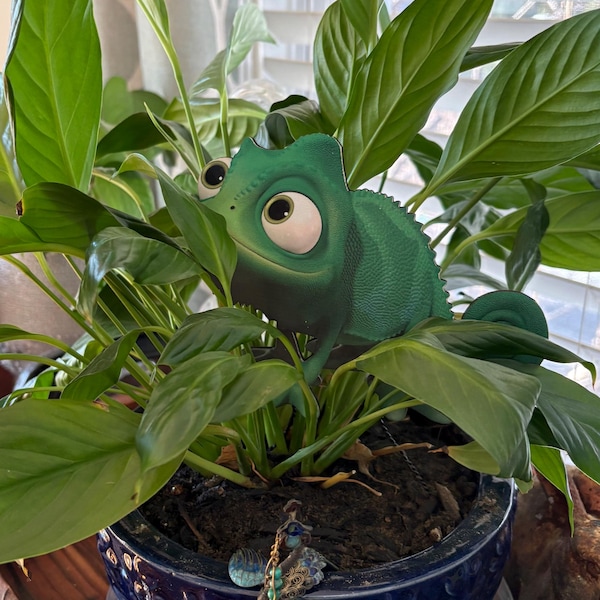 Tangled Pascal Cutout / Standee - Etsy