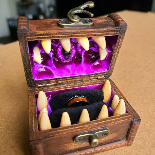 Dungeons and Dragons Mimic Dice Storage Chest, Tabletop Rpg Dice Vault ...