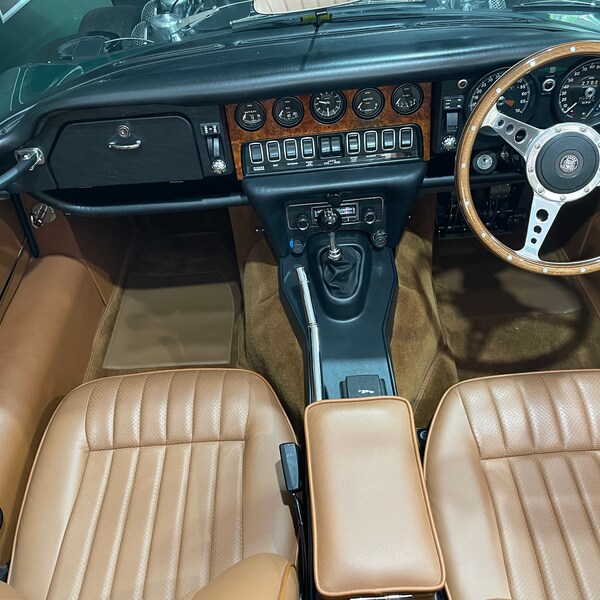 Jaguar XKE, E-type Wood, Walnut Burl Dash, Dashboard Center Instrument ...