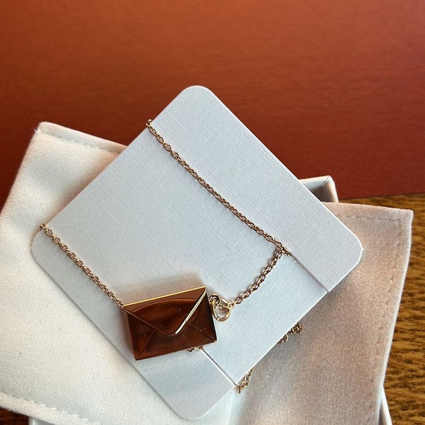 Poppy Disc Necklace - Etsy